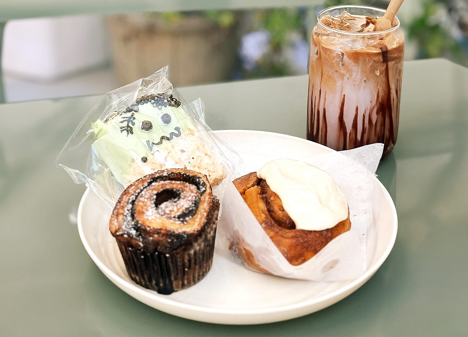 Neighborhood Nosh: dine and earn cash back